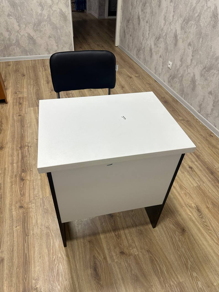 Учебный парты, стулья, компьютерный стол