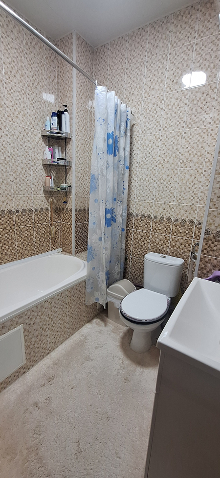 Продаётся 1/2/4 северовосток, массив Феруза ... 38кв.м ... 1 хонали кв