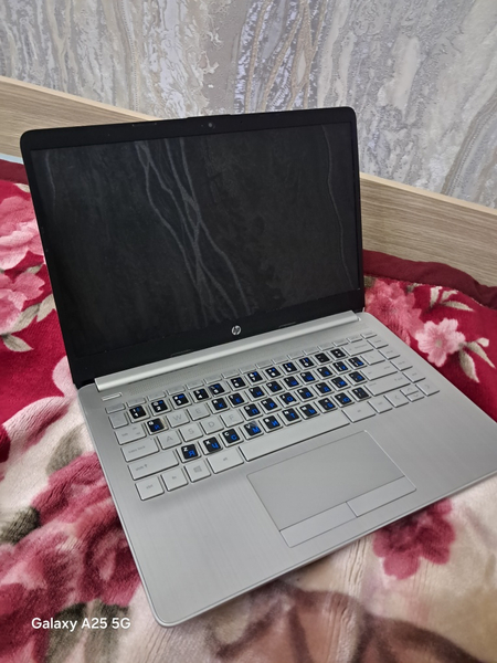 Ноутбук HP (севший аккумулятор)