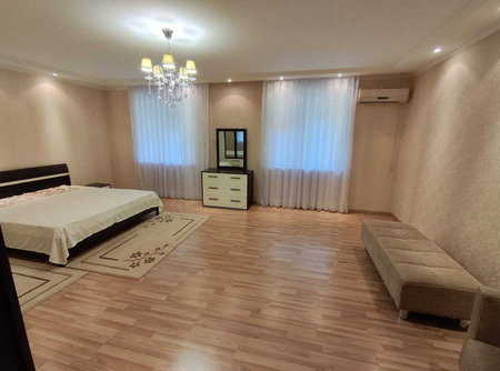 ЦУМ • ЦУМ • 2-комн • 78 м² • этаж 1/4 • (АЛ:002)