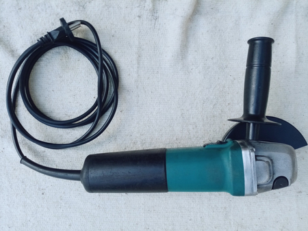 Фирменный болгарка Makita 9565 СV ЯПОНИЯ диск 125 оригинал инструмент