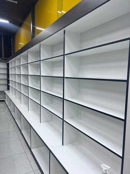 Готовим на заказ прилавки, стеллажи, витрины для магазинов!