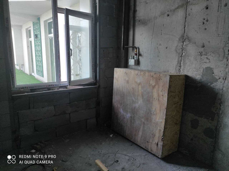 Срочно продаётся 2-х комн квартира в Куйлюк массив-5, 4/2/5, Хон-сарай