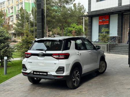 В продаже ! Автомобиль Toyota Raize