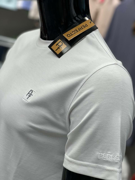P.E.R.F.E.C.T.O.
Размер: L.  XL.  XXL
Материал: турецкий трикотаж
Каче