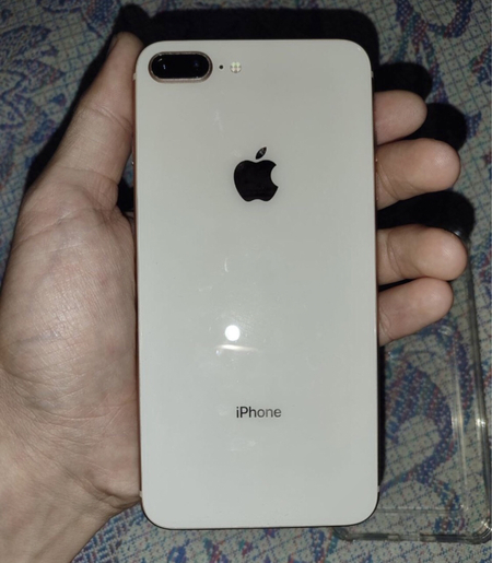 Iphone 8 plus xotira 64 atpechatka ishledi