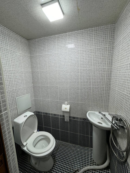 1/1/4 метро Максима Горького, Капиталбанк. 28м². Без балкона.