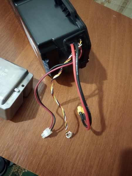 Продаю акумулятор и зарядное устройство ninebot max 30.