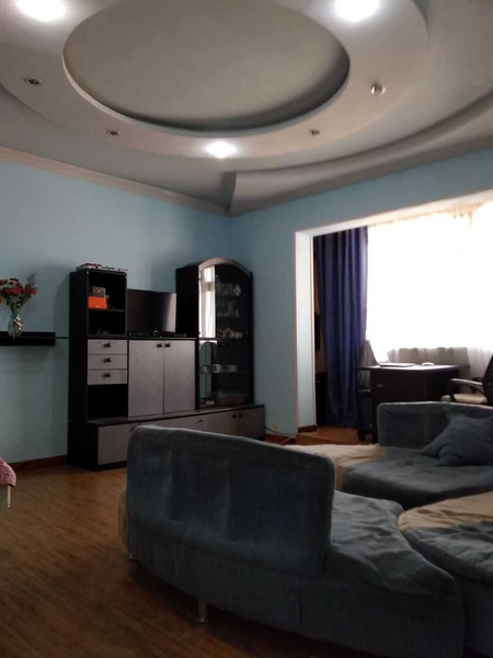 м.Х.Алимжана Дархан 2-комнатная 8/9 60 м² зал 5х5 м среднее состояние