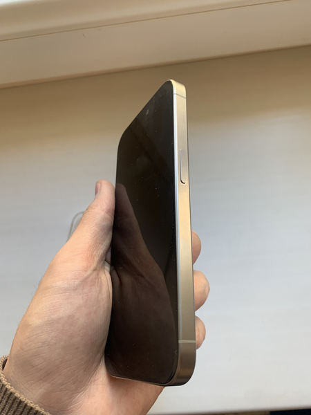 Iphone 15 pro KH/A 256g Natural titanium