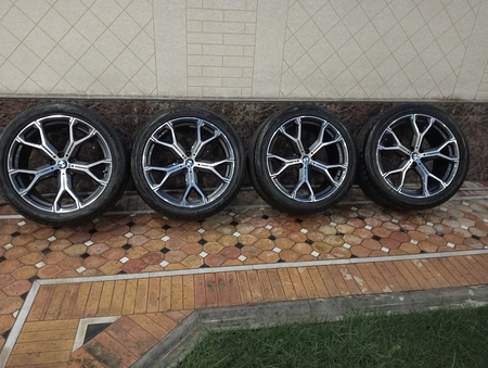 продаются автошины с дисками оригинал YOKOHAMA для BMW x5 G05 и X6 G06
