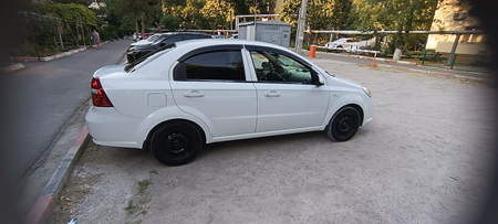Продаю  нексия 3