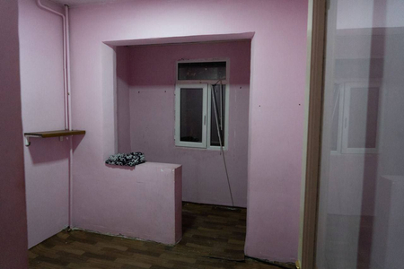 Нежилой Юнусабад 6кв 1/1/4 50м² Вдоль дороги
