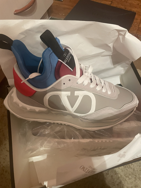 Продаётся valentino lux 42 размер