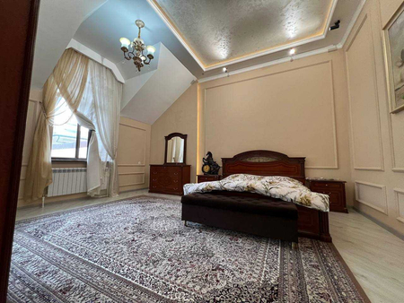 Продается Евро дом на мах. Амир Темур  700м2