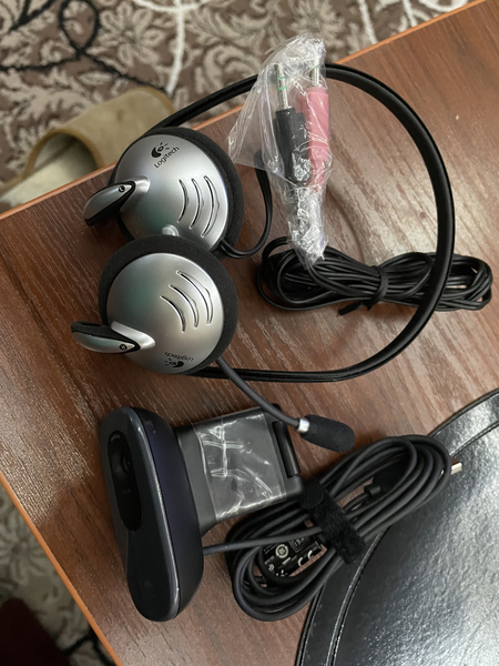 Веб-камера Logitech C270 HD 720p+наушники с микрофоном