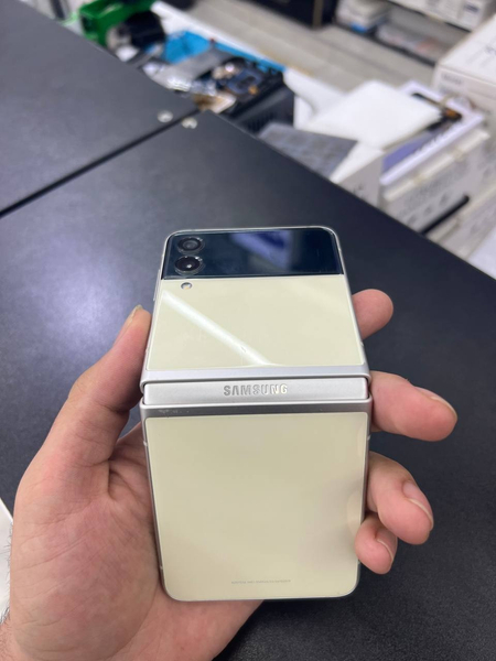 Samsung Z flip 3