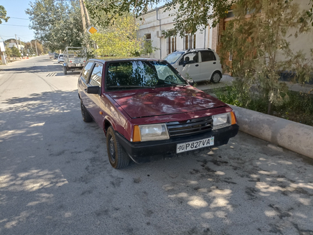 Vaz 2108 sotiladi