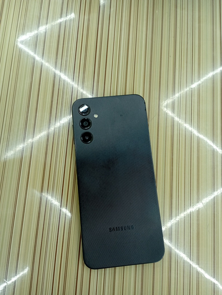 Samsung a14 6/128 xolati edial 1 yil kafolatberaman