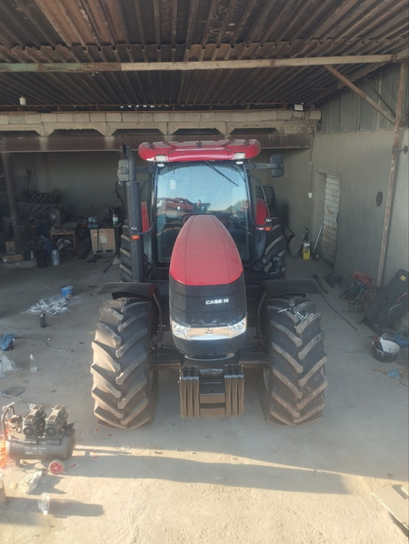 Case IH puma 210