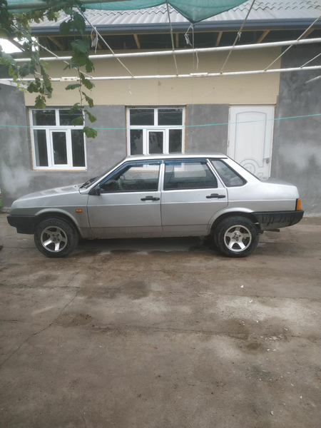 Машина жигули 99