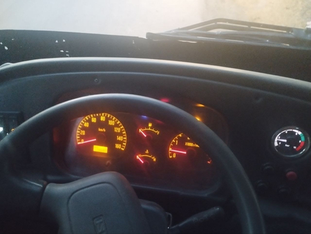 Isuzu avtobus sotiladi hamma joyi soz