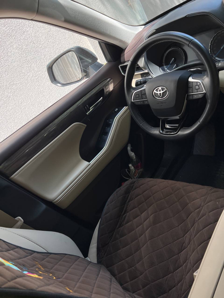 Продам Toyota Highlander hybrid 2021