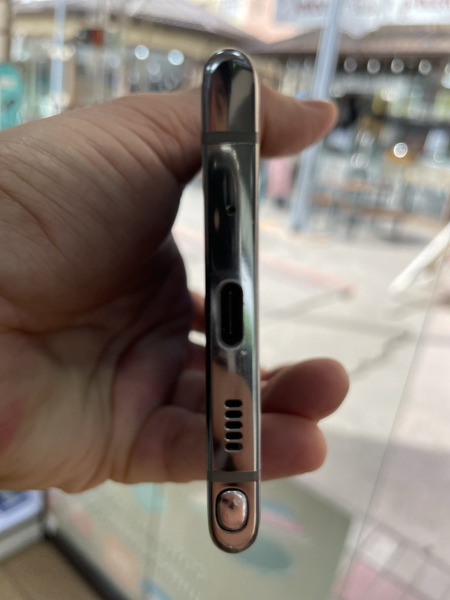Samsung not 10 5 J  zudlik bilan sotiladi 12/256