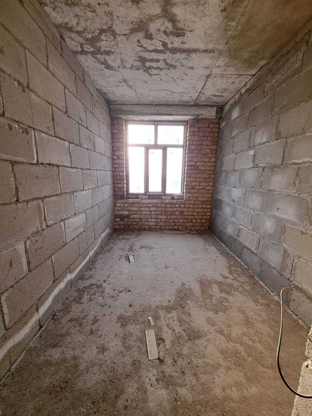 2х комнатная квартира на 4 этаже 52кв/м, в Самарканде