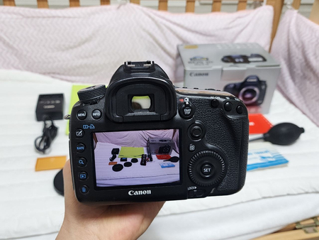 Canon 5d mark3 24-105 Kit
Body 5d mark3 
Xolati ajoyib
Karopka takumen