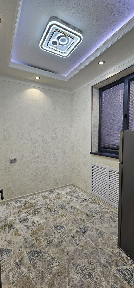 Срочна продаётся квартира чилонзар 11кв 2*3ком. Арентир шер кафе