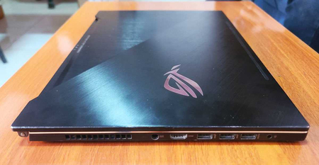 ASUS ROG ZEPHYRUS M 144Hz Intel i7 GTX 1070 Igrovoy  Srochno!!