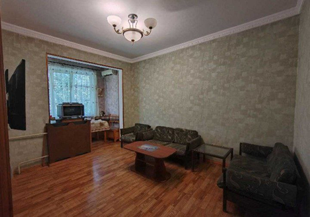 Продаю свою 3 комнатний метро новза
