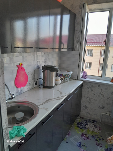 Срочно сотилади квартира