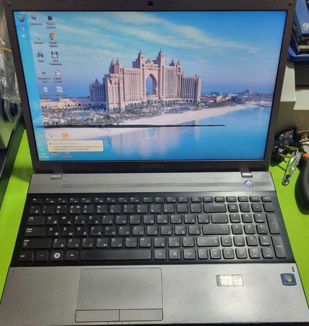 Samsung noutbuk sotiladi