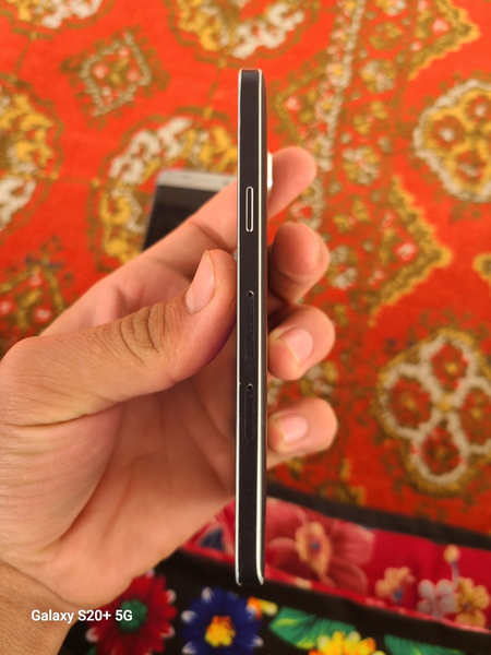 Sotiladi S7 edge.Samaung A3.2015