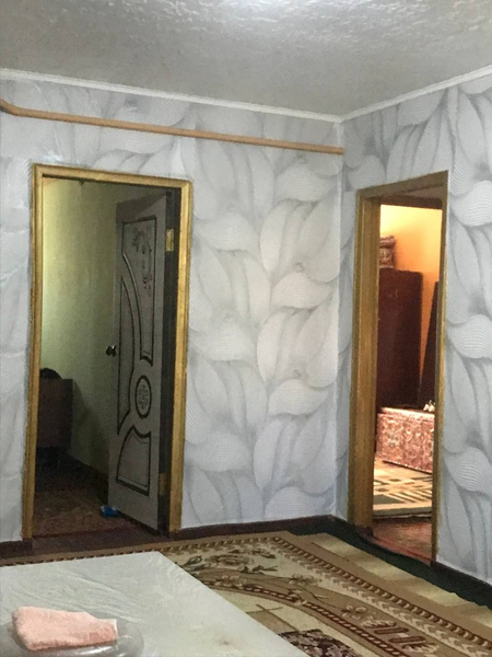 Продаётся 3ком кв на 1этаже 2этажним доме