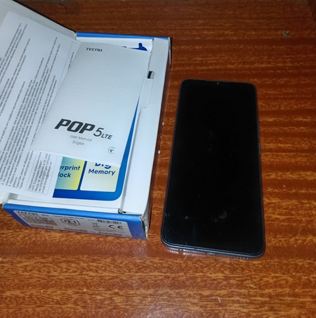 TECNO aqli smartfon