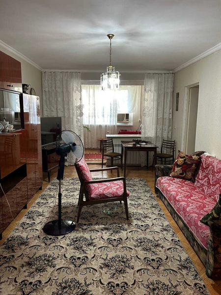 2/3/4 Учувчилар шах.  Авиагородок. 52м2. Балкон 2/6. Кирпич Косметика