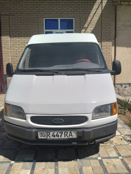 Ford Transit sotiladi