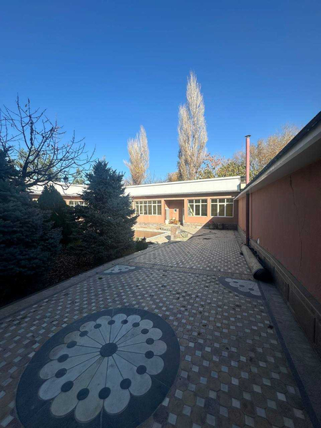 Сдаеться в аренду профессорский городок Площадь участка 10 соток