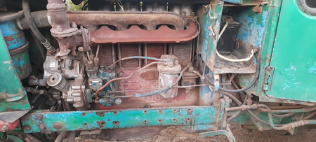 T 40 traktor yakka òzi sotladi