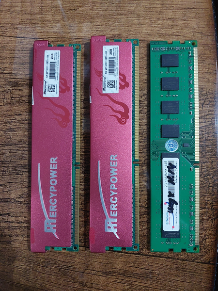 Оперативная память ddr3 2gb 3шт