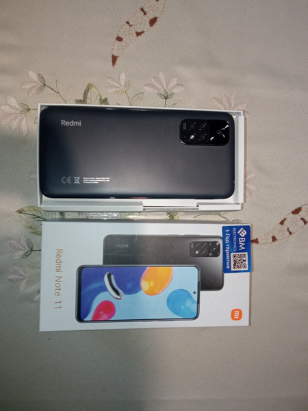 Redmi note 11 64GB в идеальном состоянии коробка док есть
