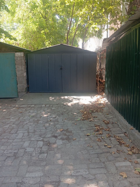 Продается гараж для  автомобиля