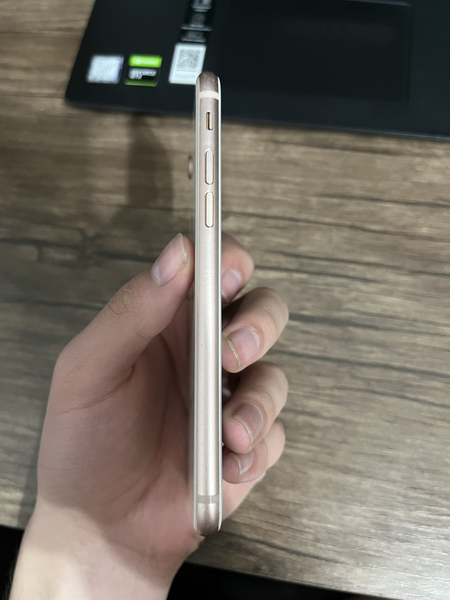 iPhone 8 64gb narxi kelishiladi