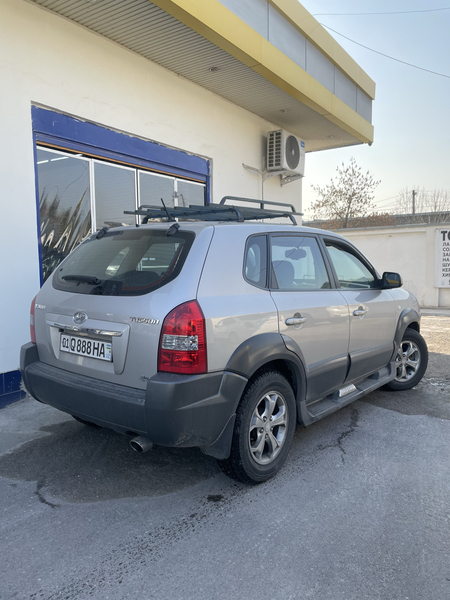 Hyundai tucson автомат