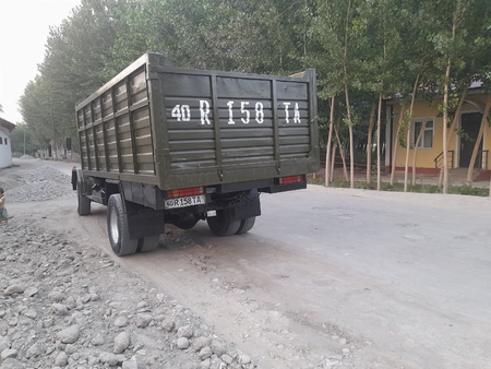 Zil 131 sotiladi