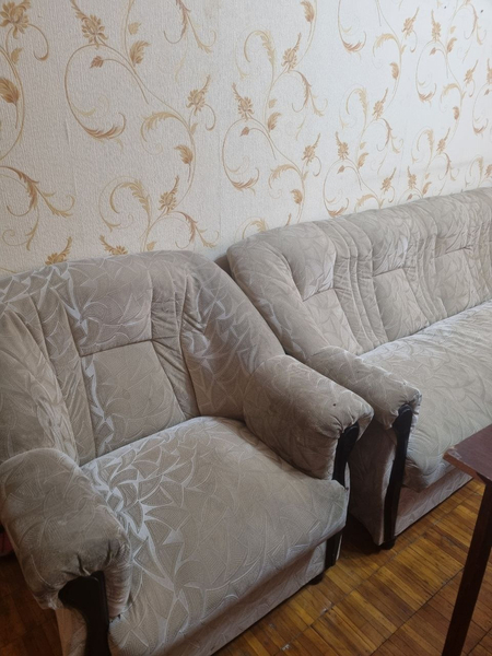 Продам комплект диван и кресла