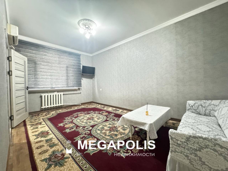 1/2/4 срочно 19-квартал продам квартиру
